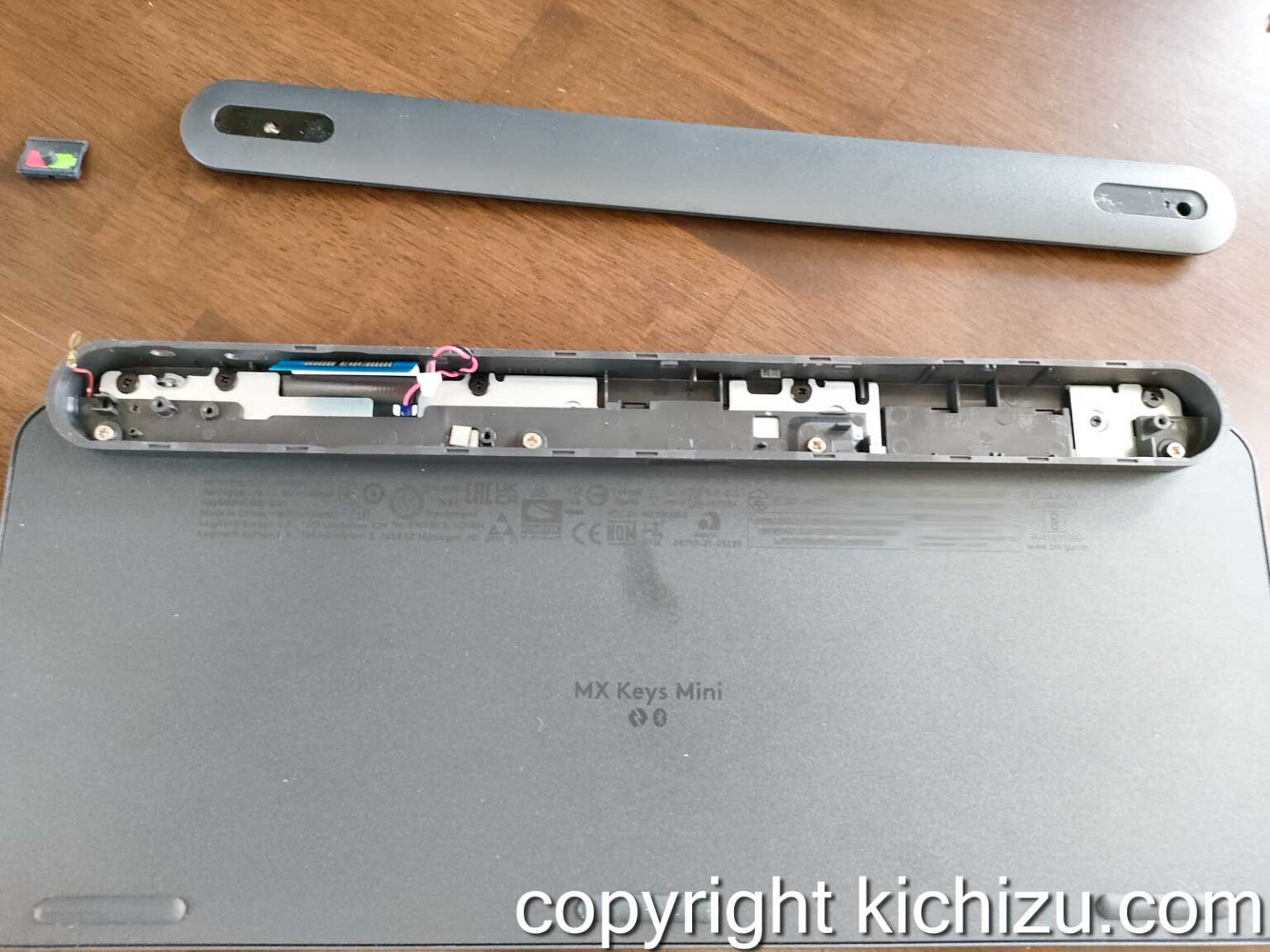 ロジクール キーボード MX KEYS miniの清掃・分解手順 | Kichzu's